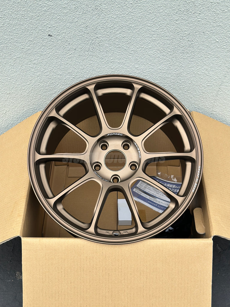 Volk Racing ZE40 M-Spec - 18x9.5 / +21 / 5x114.3 - Bronze Almite *Set ...