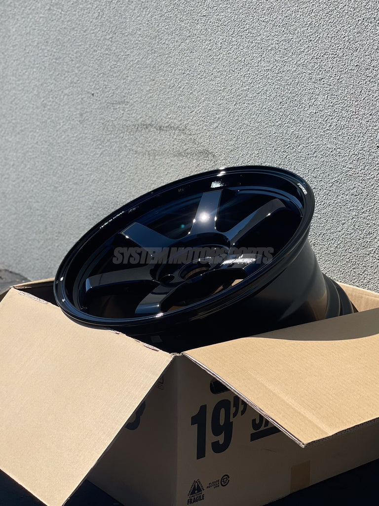 Volk Racing TE37 Ultra M-Spec - 19x9.5 +23 / 19x10.5 +35 / 5x112 - Glo ...